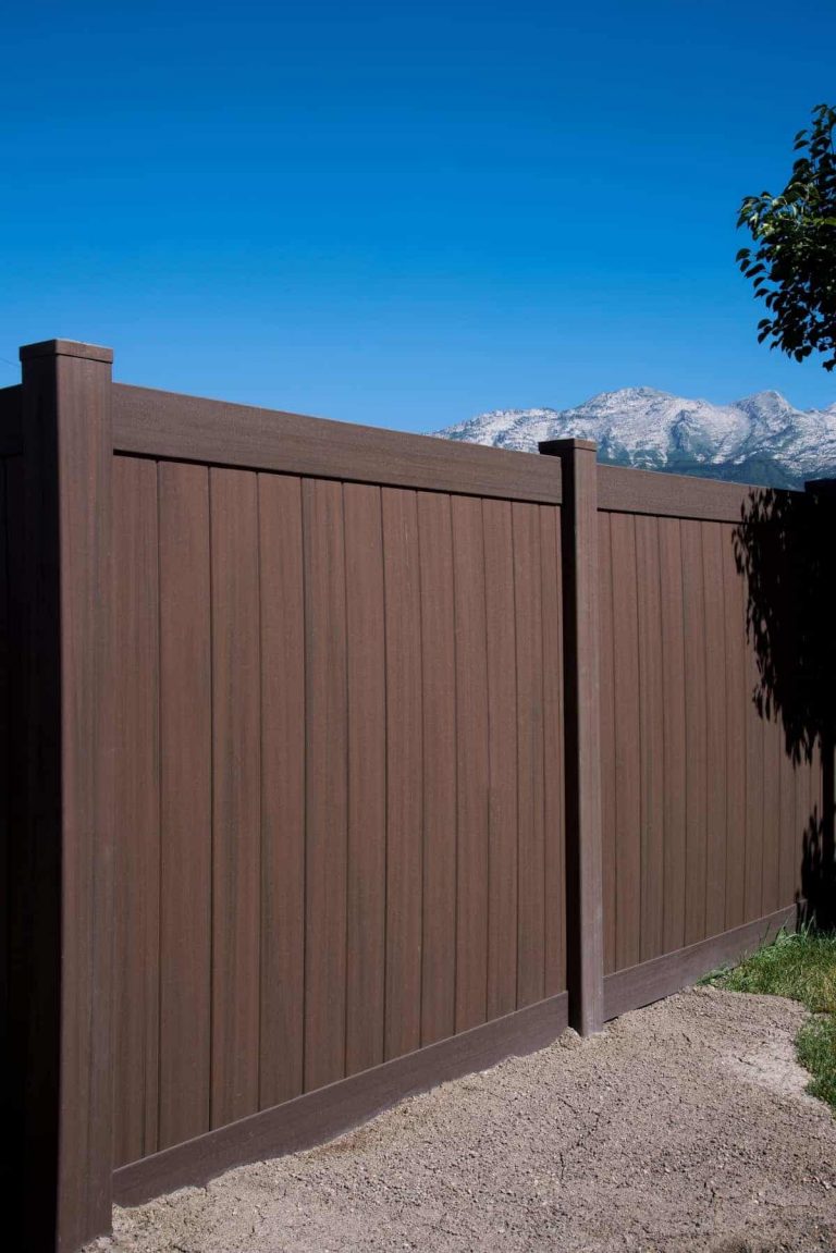 Colors of Vinyl Fencing - Wholesale Chain Link Fence